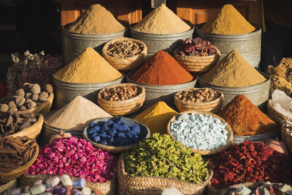 Explore the streets and souks with a food expert | Timbuktu Travel