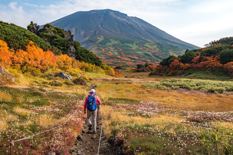 Take a hike on the picturesque Mount Asahi | Timbuktu Travel