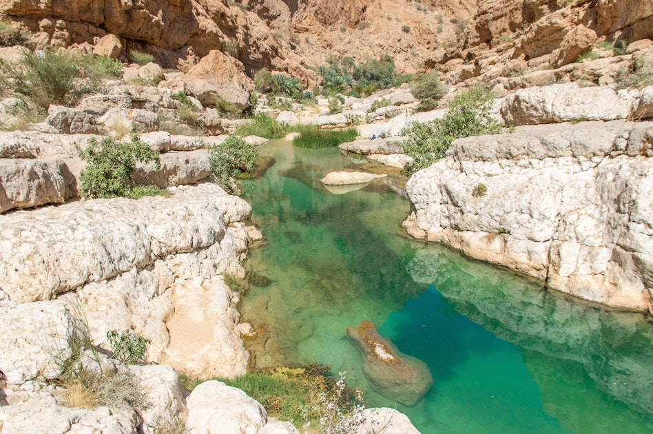 Explore the scenic valley of Wadi Shab, Sur | Timbuktu Travel