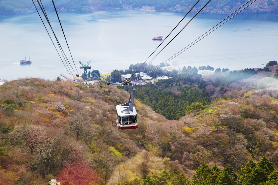 Stunning Scenic Views Await on Hakone Ropeway | Timbuktu Travel