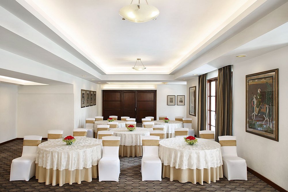 Taj Mahal Lucknow, | Timbuktu Travel